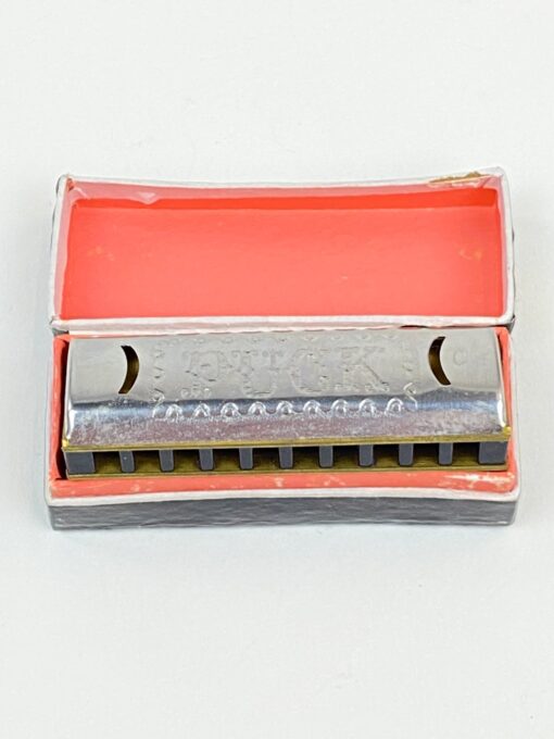 Hohner lūpinė armonikėlė “Puck” su originalia dėžute 2,5×6,5×1,5 cm ...